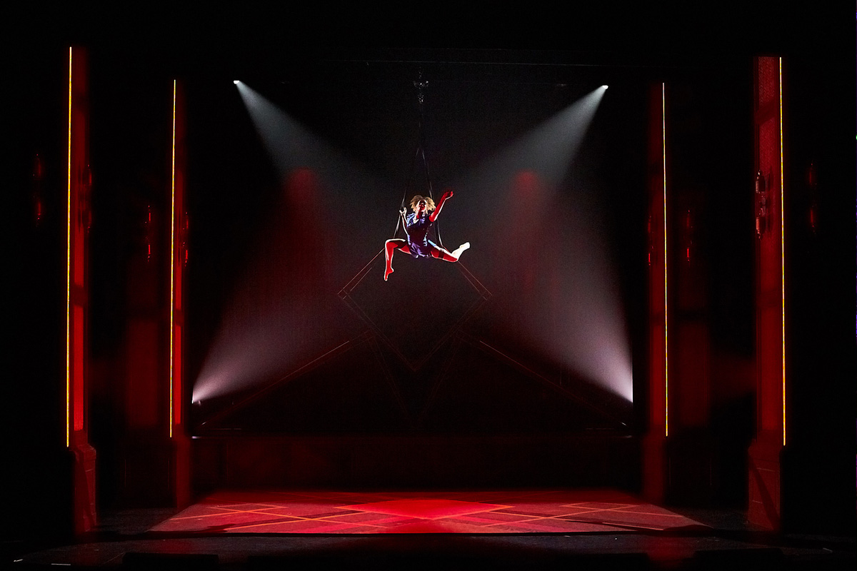 Cirque Eloize’s “Hotel” Goes on Tour with Claypaky Axcor Spot 300 ...